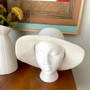 Dpc | Accessories | Nwt Tropical Trends White Tassel Boho Sun Hat ...